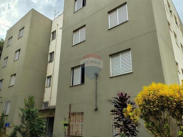Apartamento com 2 quartos em Condominio