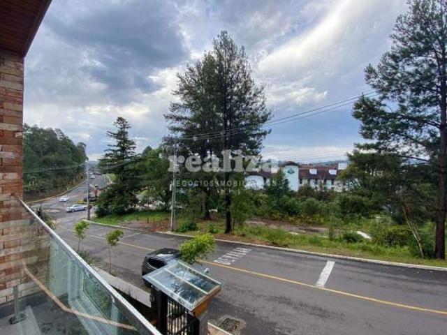 APARTAMENTO COM 2 QUARTOS EM GRAMADO