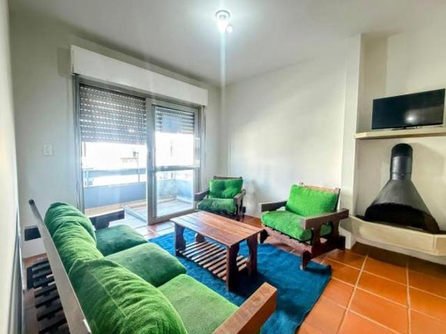 Apartamento com 2 quartos em venda em Capão Novo