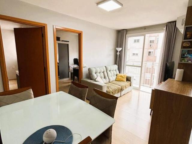 Apartamento com 2 quartos, finamente decorado