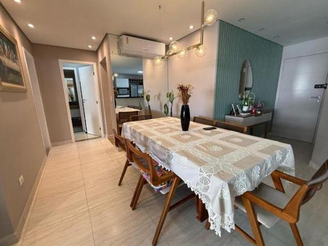 Apartamento com 2 quartos, Guilhermina, Praia Grande R$ 825 mil