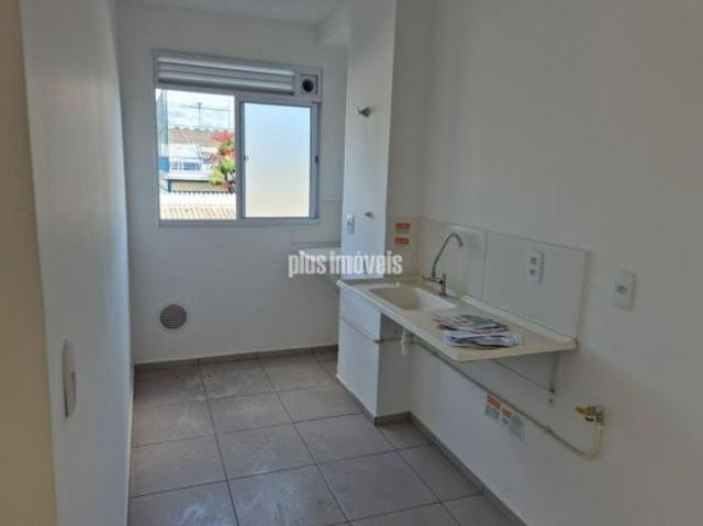 Apartamento com 2 Quartos, Garagem Coberta e Condomínio Completo