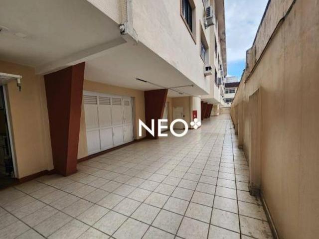 Apartamento com 2 Quartos Gonzaga e Garagem Fechada