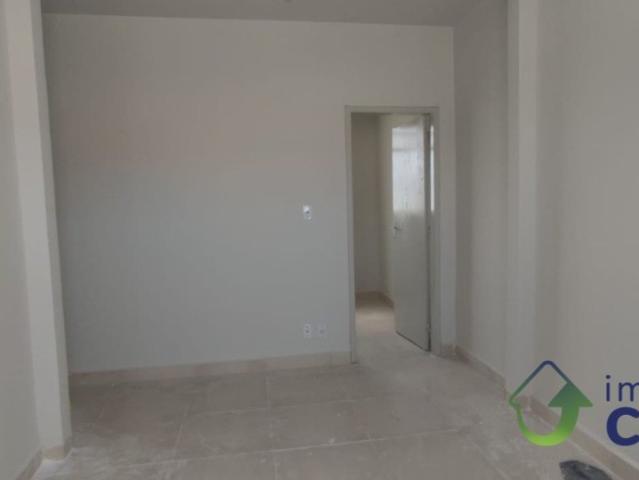 Apartamento com 2 quartos para alugar no bairro Sagrada Família em Belo Horizonte