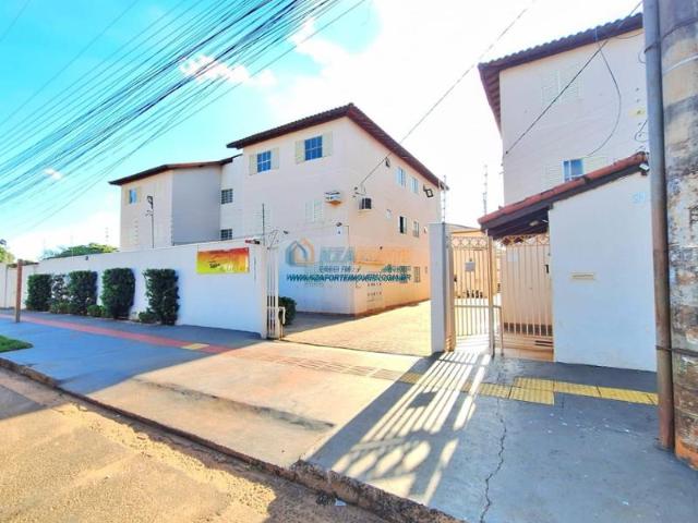 Apartamento com 2 Quartos para Alugar por R$ 1.300/mês