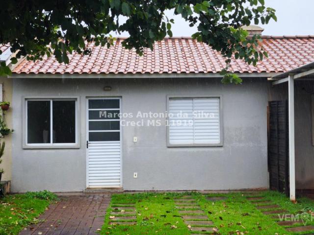 Apartamento com 2 Quartos para Alugar por R$ 1.300/mês