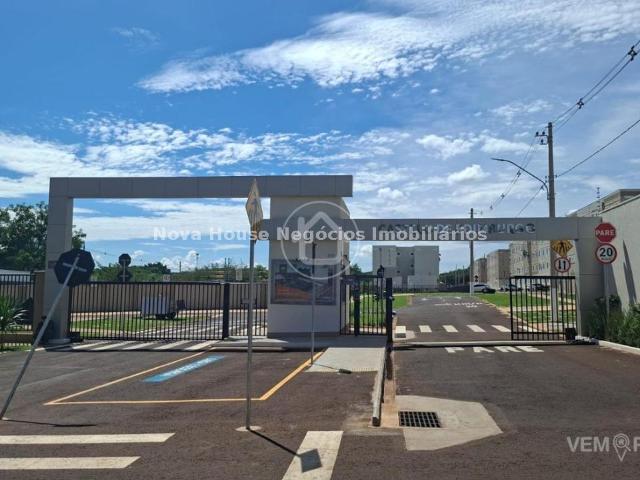 Apartamento com 2 Quartos para Alugar por R$ 1.300/mês