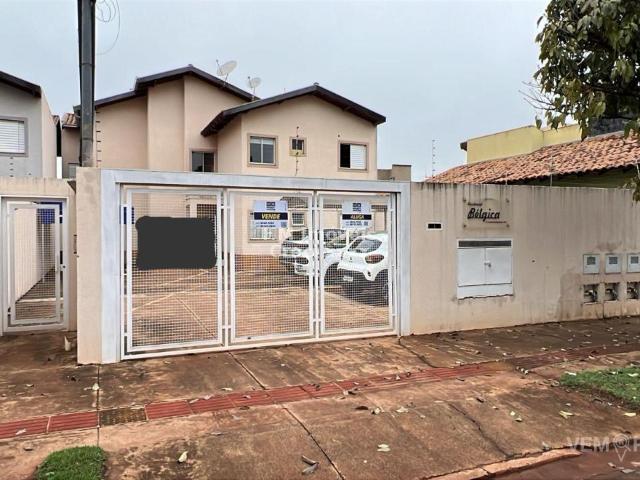 Apartamento com 2 Quartos para Alugar por R$ 1.300/mês