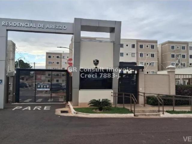 Apartamento com 2 Quartos para Alugar por R$ 1.400/mês