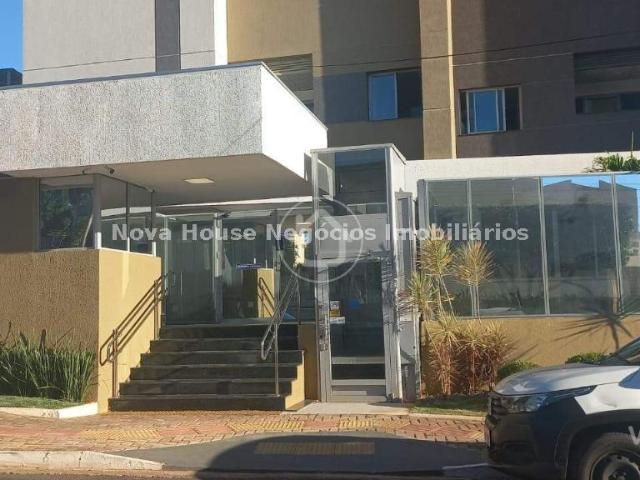 Apartamento com 2 Quartos para Alugar por R$ 3.100/mês