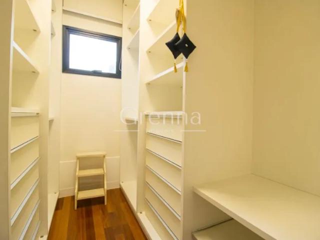 Apartamento com 2 Quartos para alugar, 190m² Moema