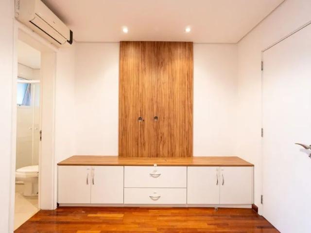 Apartamento com 2 Quartos para alugar, 102m² Brooklin