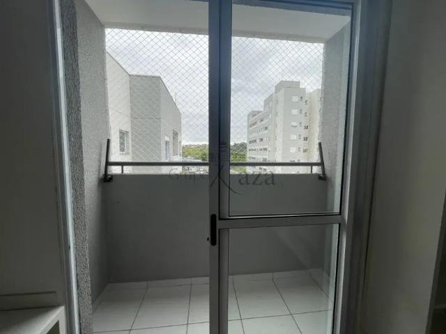 Apartamento com 2 Quartos para alugar, 48m² Condomínio Residencial Colinas do Paratehy