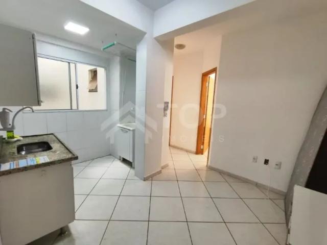 Apartamento com 2 Quartos para alugar, 40m² Centro