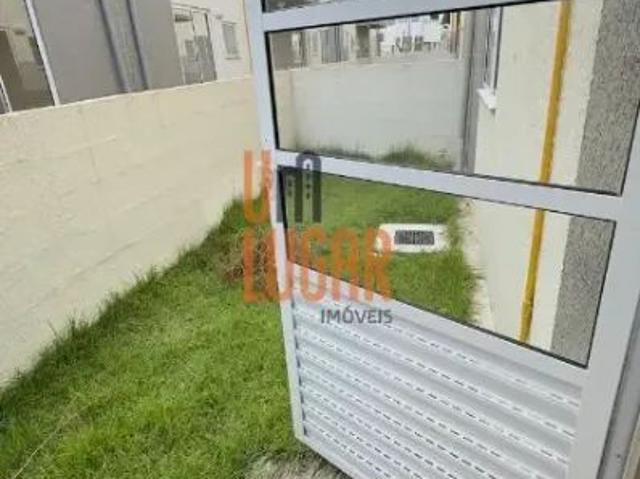 Apartamento com 2 Quartos para alugar, 41m² Coqueiro