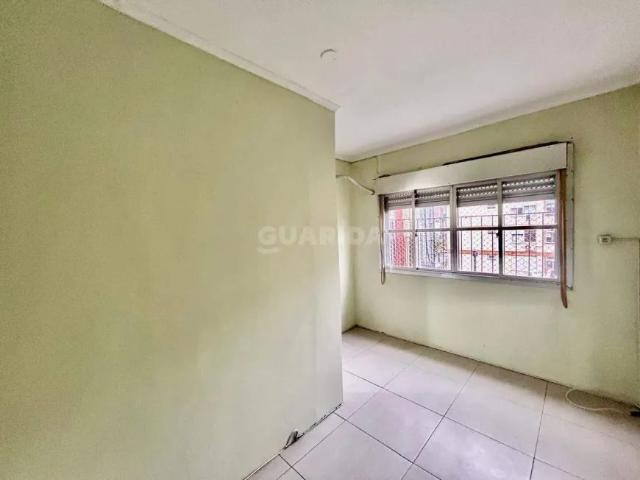 Apartamento com 2 Quartos para alugar, 43m² Petrópolis