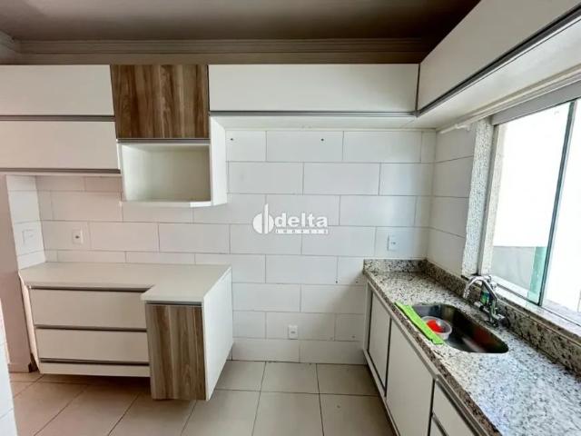Apartamento com 2 Quartos para alugar, 55m² Bosque dos Buritis