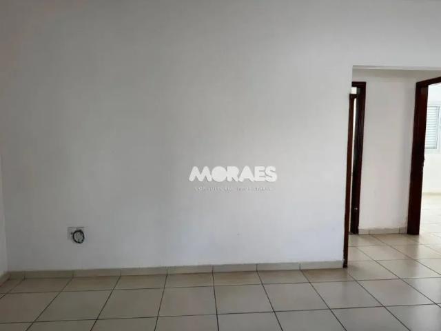 Apartamento com 2 Quartos para alugar, 55m² Centro