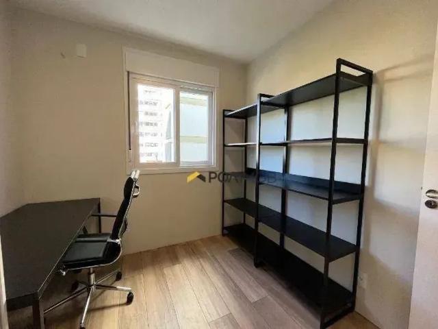 Apartamento com 2 Quartos para alugar, 55m² Centro