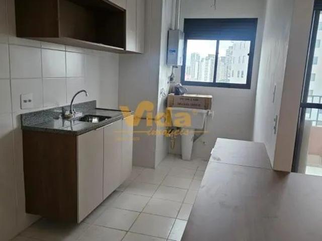 Apartamento com 2 Quartos para alugar, 55m² Centro