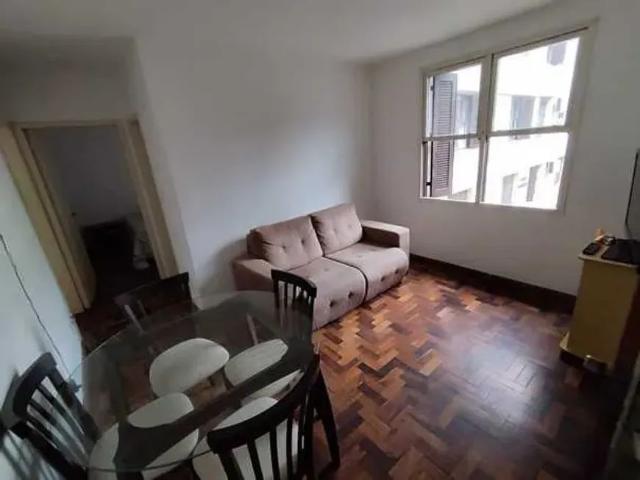Apartamento com 2 Quartos para alugar, 55m² Centro