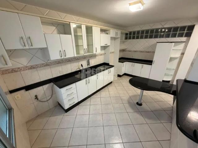 Apartamento com 2 Quartos para alugar, 55m² Itacorubi