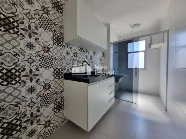 Apartamento com 2 Quartos para alugar, 56m² Centro