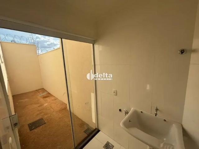 Apartamento com 2 Quartos para alugar, 56m² Jardim Inconfidência