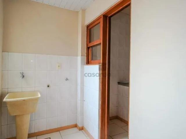 Apartamento com 2 Quartos para alugar, 57m² Centro
