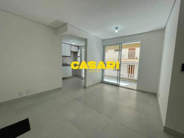 Apartamento com 2 Quartos para alugar, 57m² Centro