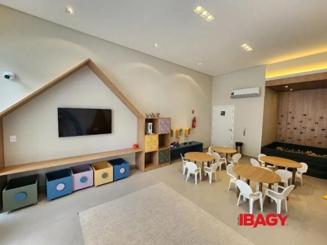 Apartamento com 2 Quartos para alugar, 57m² Pedra Branca