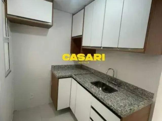 Apartamento com 2 Quartos para alugar, 59m² Centro