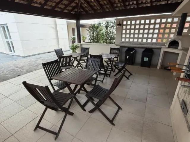 Apartamento com 2 Quartos para alugar, 50m² Centro