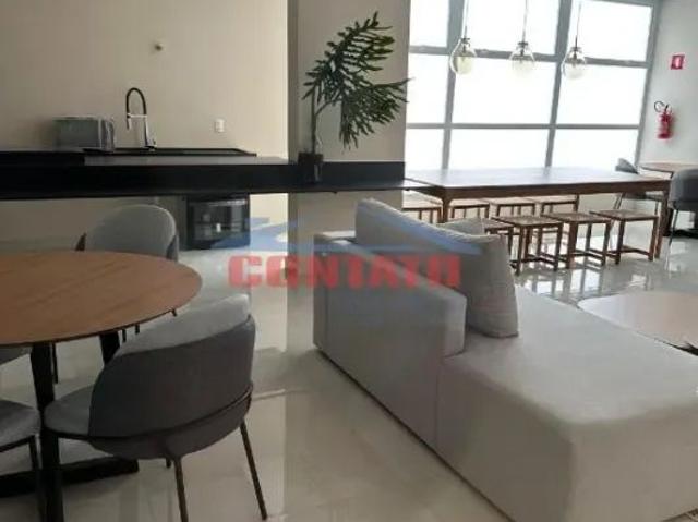 Apartamento com 2 Quartos para alugar, 50m² Centro