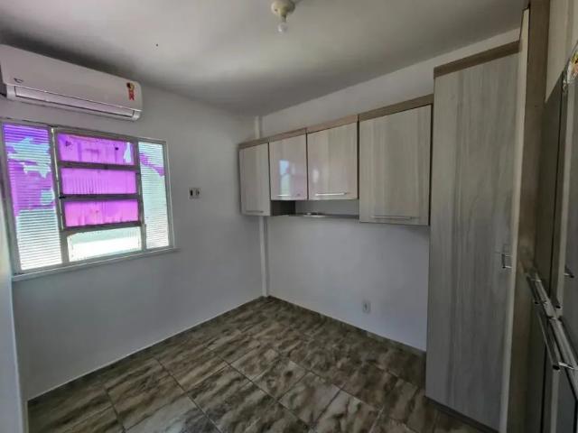 Apartamento com 2 Quartos para alugar, 50m² Centro