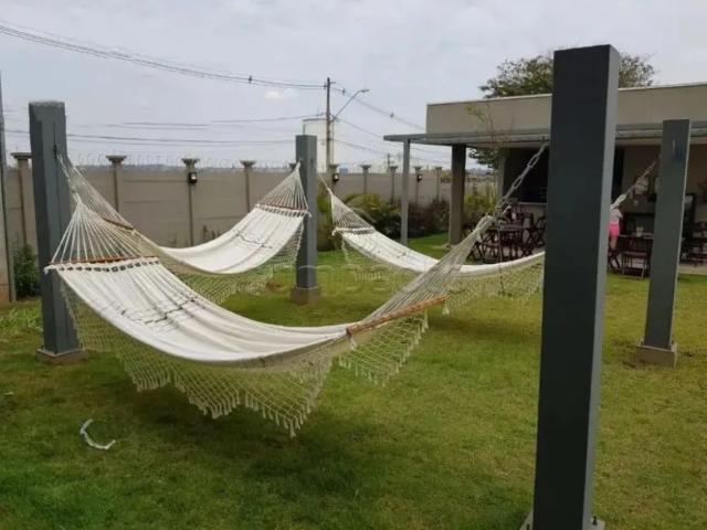 Apartamento com 2 Quartos para alugar, 50m² Parque das Amoras II