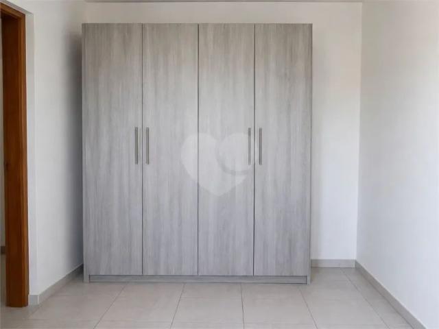Apartamento com 2 Quartos para alugar, 52m² Bairro da Vossoroca