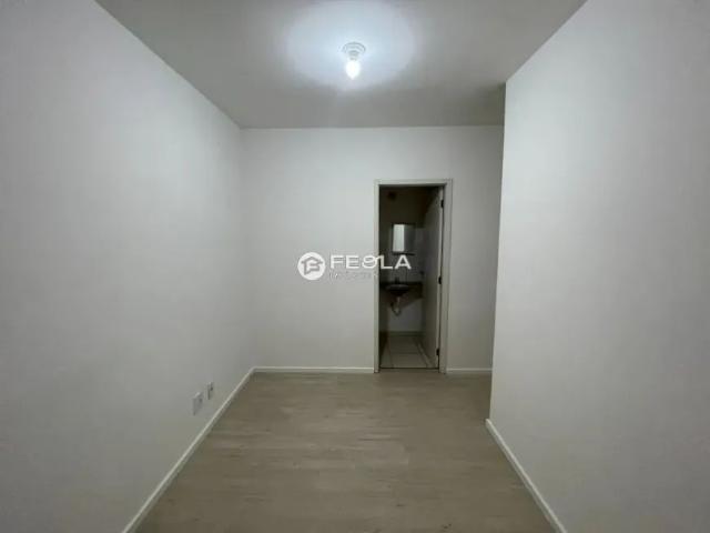 Apartamento com 2 Quartos para alugar, 52m² Centro