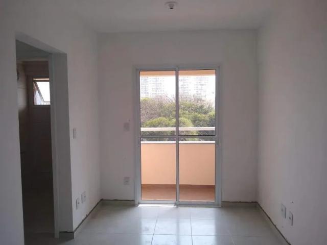 Apartamento com 2 Quartos para alugar, 52m² Centro