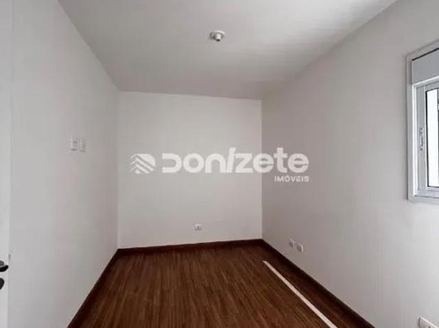 Apartamento com 2 Quartos para alugar, 66m² Centro