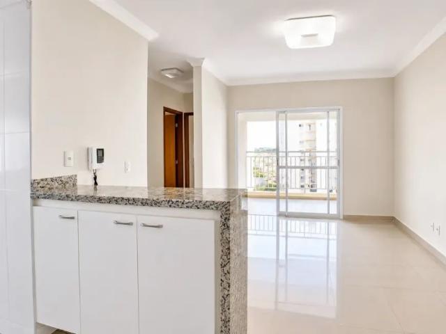 Apartamento com 2 Quartos para alugar, 69m² Centro