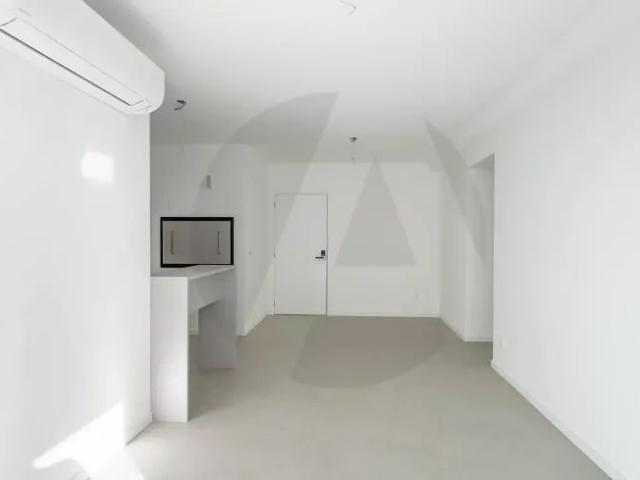 Apartamento com 2 Quartos para alugar, 74m² Passo da Areia