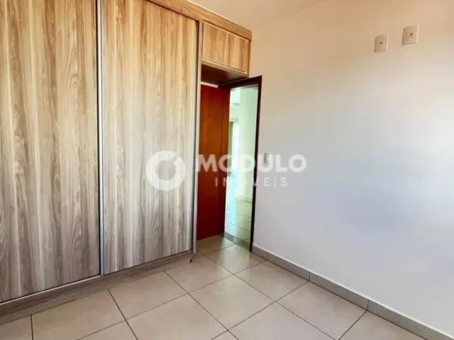 Apartamento com 2 Quartos para alugar, 75m² Bom Jesus