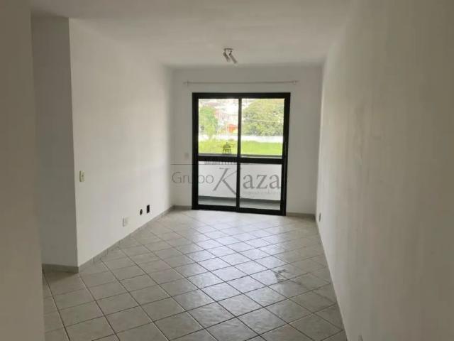Apartamento com 2 Quartos para alugar, 75m² Jardim das Colinas