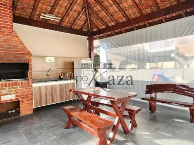 Apartamento com 2 Quartos para alugar, 75m² Jardim das Colinas