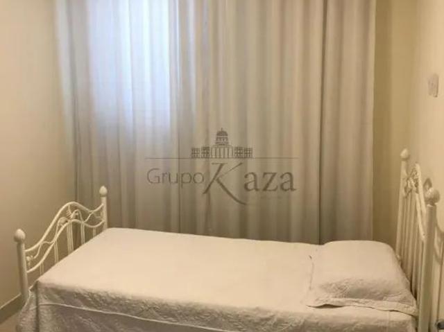 Apartamento com 2 Quartos para alugar, 75m² Jardim das Indústrias