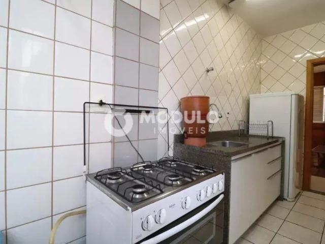 Apartamento com 2 Quartos para alugar, 75m² Santa Mônica