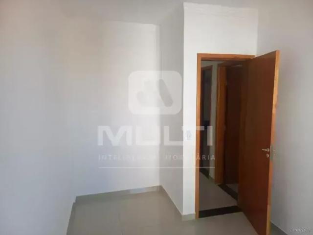 Apartamento com 2 Quartos para alugar, 75m² Santa Mônica