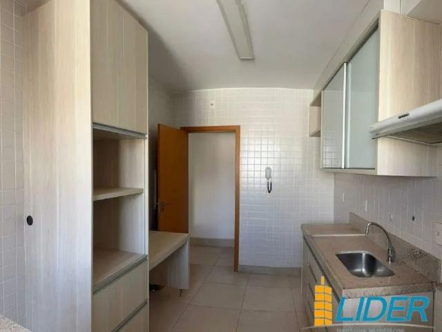 Apartamento com 2 Quartos para alugar, 78m² Osvaldo Rezende