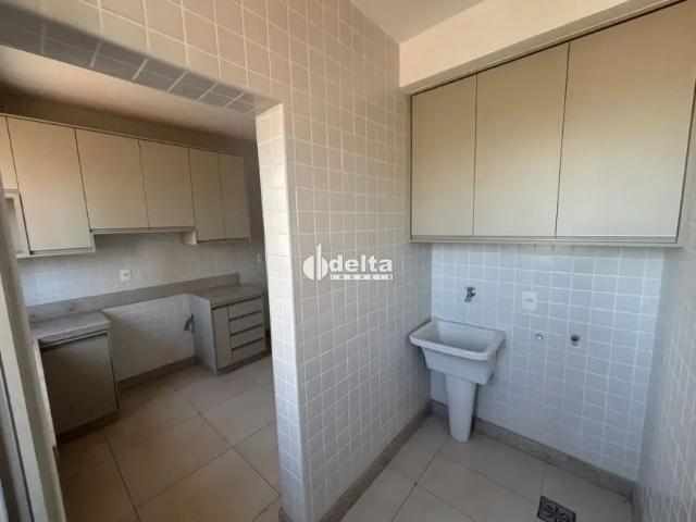 Apartamento com 2 Quartos para alugar, 78m² Osvaldo Rezende